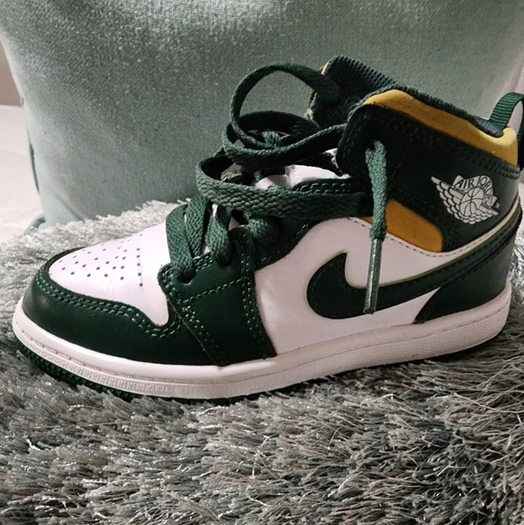 Jordan | Shoes | Kids Air Jordan Mid In Green And Yellow | Poshmark